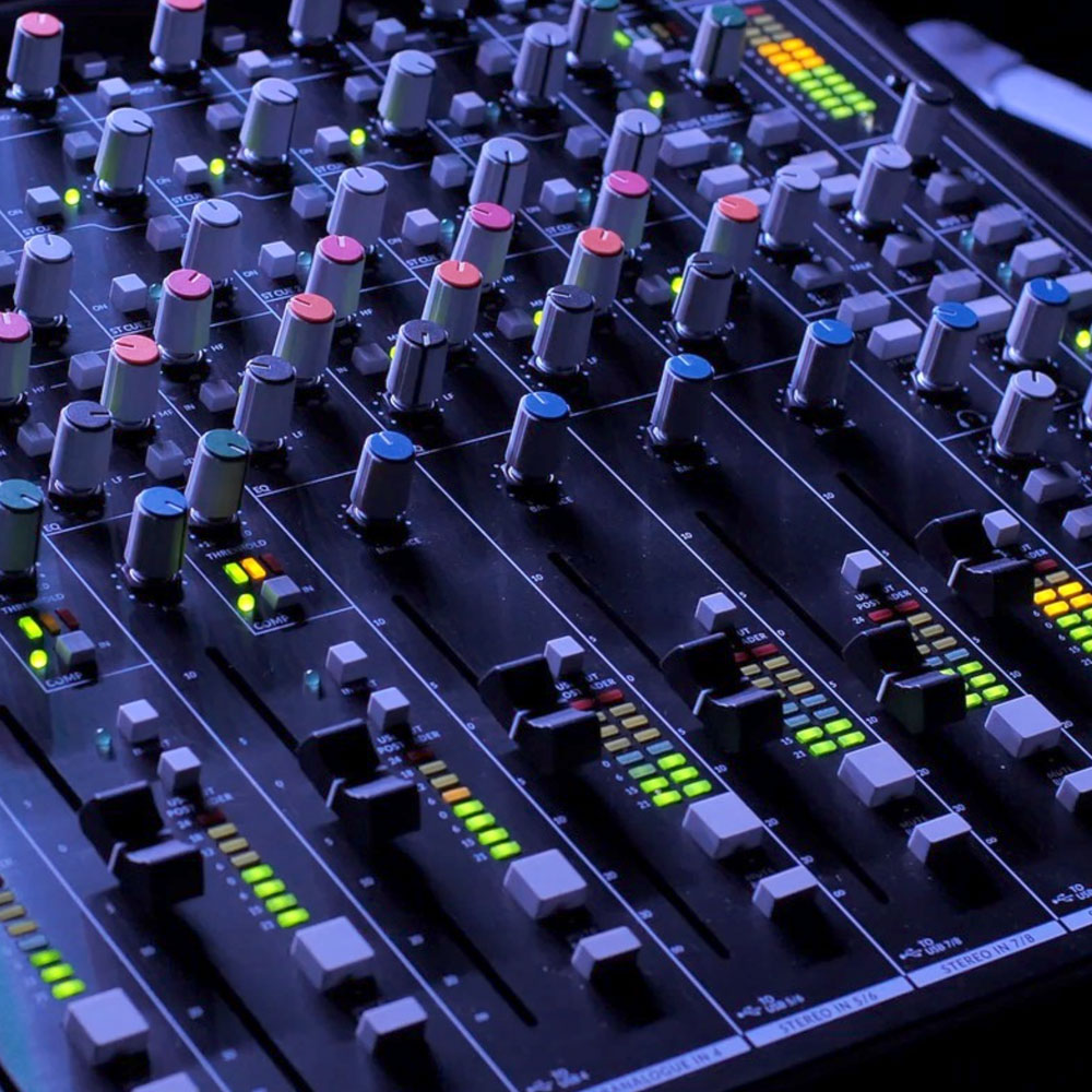 SSL BiG SiX Mixer - The Disc DJ Store